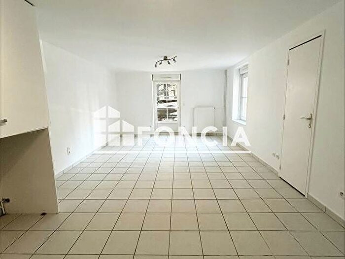 Maison à louer - Nord Est, Saint-Jean-Bonnefonds - 5 pièces - 3 chambres