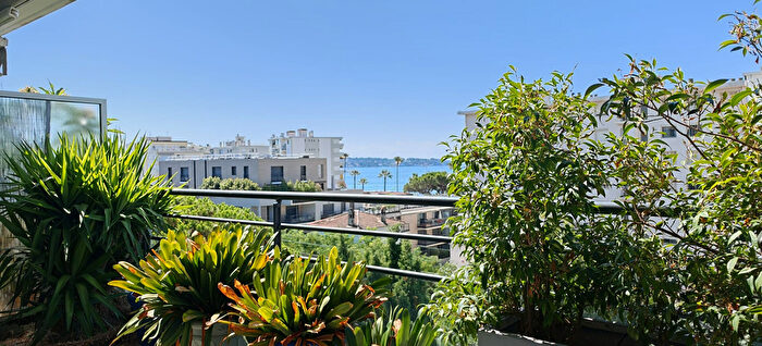 Antibes, Juan-les-Pins, Le Cap : Appartement 4 pièces à vendre
