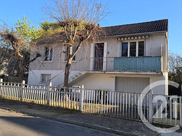 Maison 6 pièces à Sancoins, à vendre