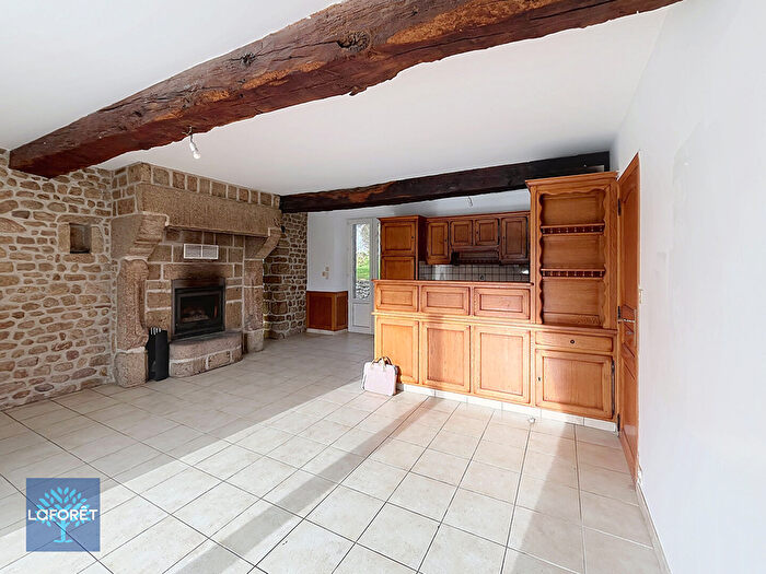 Maison à louer - Pontmain - 5 pièces - 4 chambres