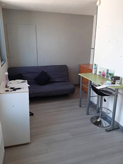 Appartement à louer - Centre Ville, Saint-Quentin - 1 pièce