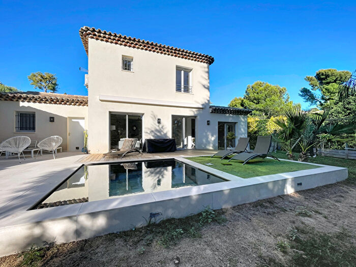 Maison à vendre - Antibes, Rastines, Super Antibes, Laval, La Fontonne - 5 pièces - 3 chambres