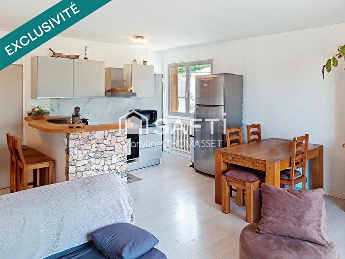 Appartement 3 pièces à Rumilly, Les Collines, Nord, à vendre