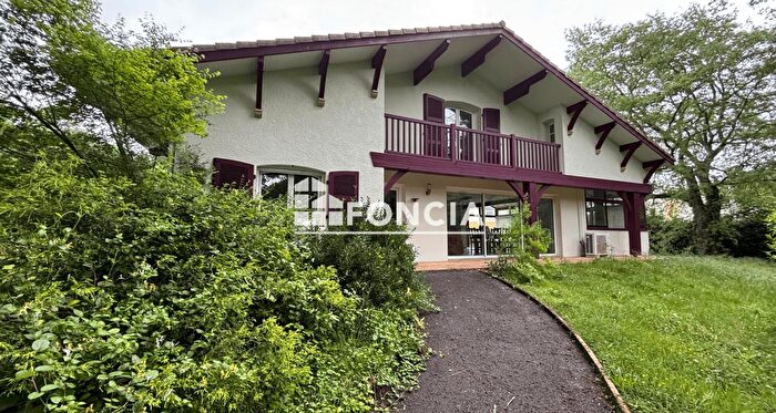 Maison à vendre - Saint-Pierre-du-Mont - 6 pièces - 5 chambres