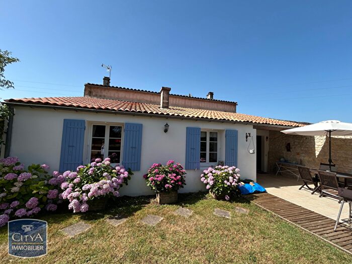 Maison 4 pièces à vendre à Balanzac
