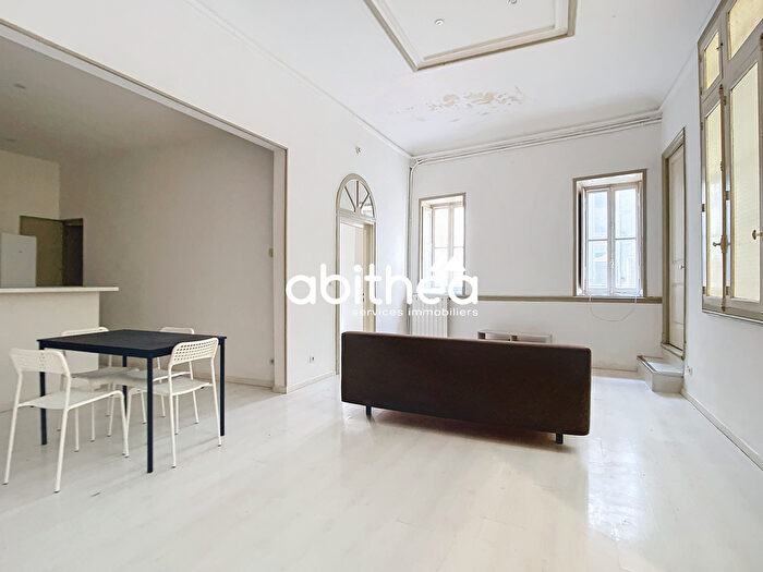 Maisons à vendre et appartements à louer - 1