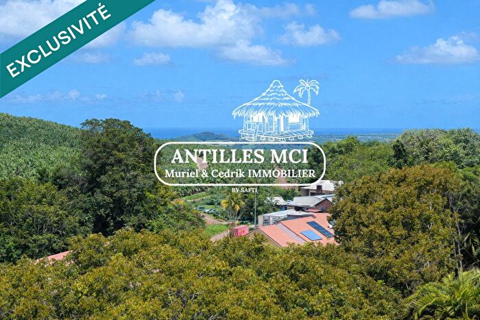 Appartement à vendre - Le Robert - 4 pièces - 3 chambres