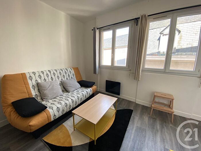 Chartres, Centre-ville : Appartement 1 pièce à louer