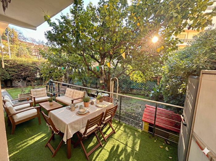 Appartement à vendre - Nice, Saint-Sylvestre - 4 pièces - 3 chambres