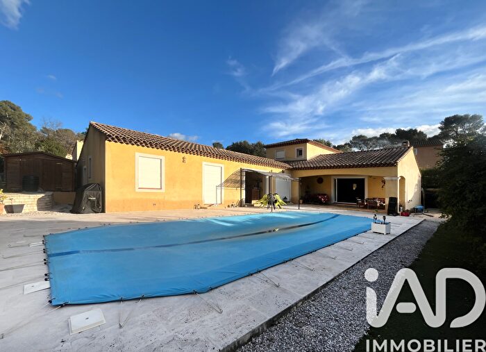 Maison à vendre - Pierrefeu-du-Var - 6 pièces - 4 chambres