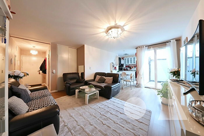 Appartement à vendre - Corbeil-Essonnes, Montconseil - 3 pièces - 2 chambres