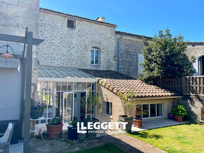 Maison 9 pièces à vendre à Fronsac