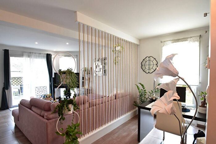 Maison à louer - Malaquais-Pyramide, Trelaze - 4 pièces - 3 chambres