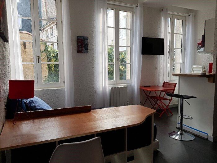 Appartement à louer - Centre Ville, Niort - 2 pièces - 1 chambre