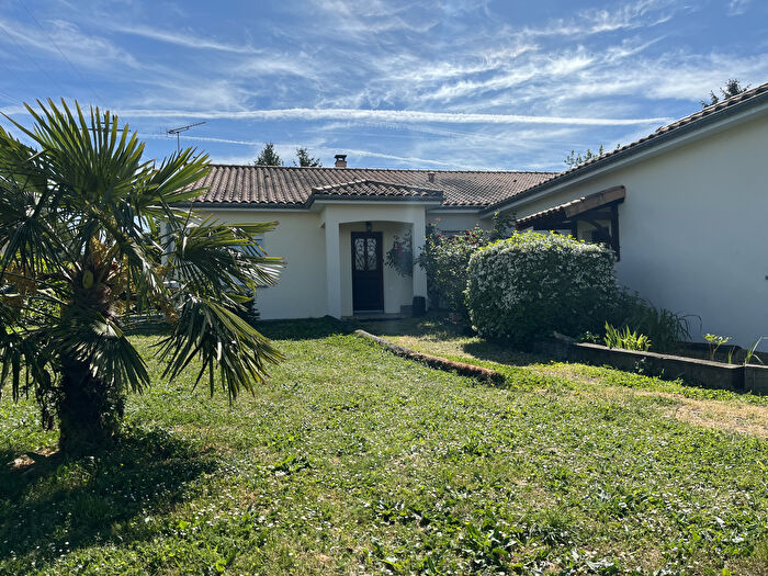 Maison 5 pièces à Nieuil-lEspoir, à vendre