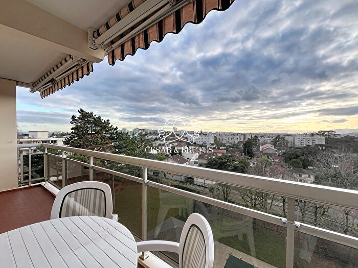 Appartement à vendre - Caluire-et-Cuire, Le Bourg - 4 pièces - 2 chambres