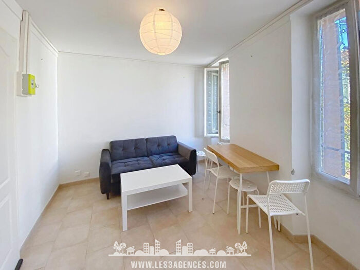 Appartement à louer - Cogolin, Centre-ville, Subeiran, Pas de Grimaud - 2 pièces - 1 chambre