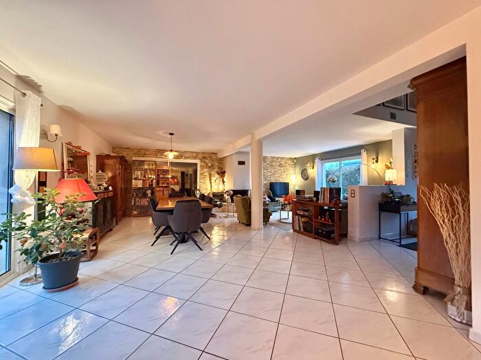 Maison à vendre - Izier - 6 pièces - 4 chambres