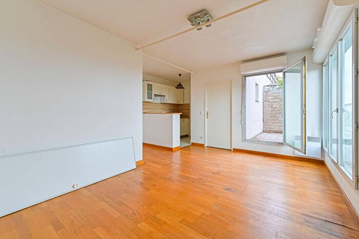 Amiraux-Simplon-Poissonniers, Paris 18ème arrondissement : Appartement 1 pièce à louer