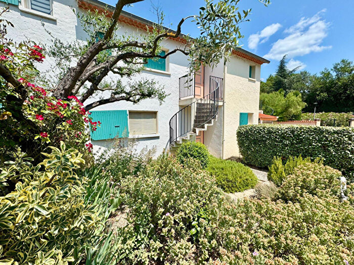 Appartement à vendre - Vaison-la-Romaine - 3 pièces - 2 chambres