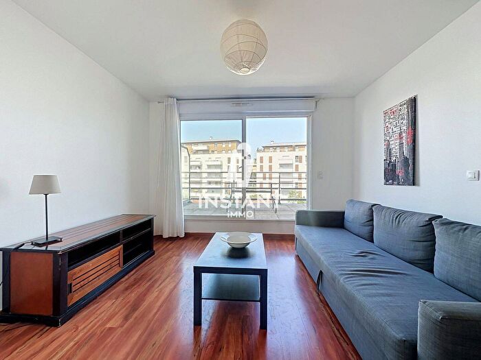 Appartement 3 pièces à louer à Juillet Zola, Alfortville