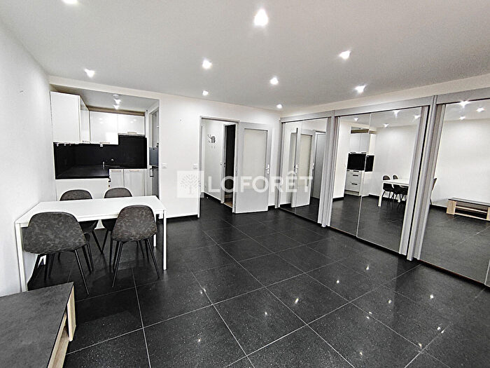 Appartement 1 pièce à Saint-Laurent-du-Var, Centre-ville, Rascas, Notre-Dame, Condamines, à vendre