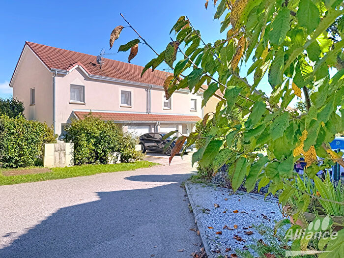 Maison à vendre - Bavans - 4 pièces - 3 chambres