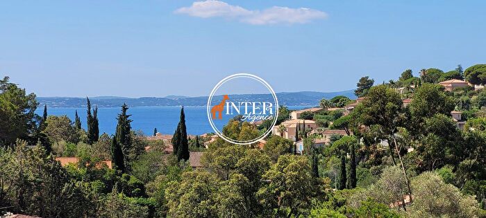 Maison à vendre - Roquebrune-sur-Argens - 6 pièces - 5 chambres