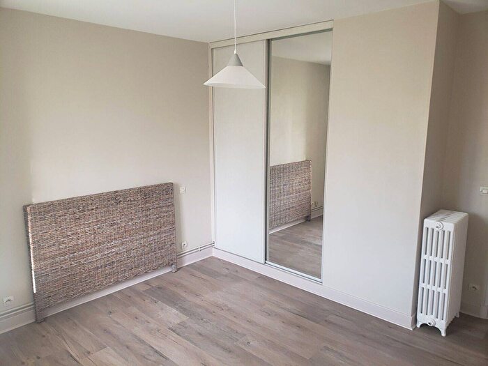 Gerard Yvon, Vendôme : Appartement 3 pièces à louer