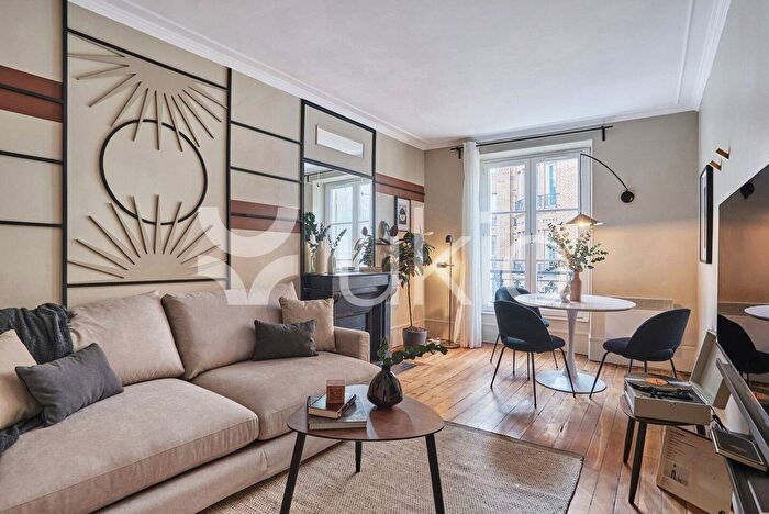 Appartement à louer - Invalides, Paris ème arrondissement - 2 pièces - 1 chambre