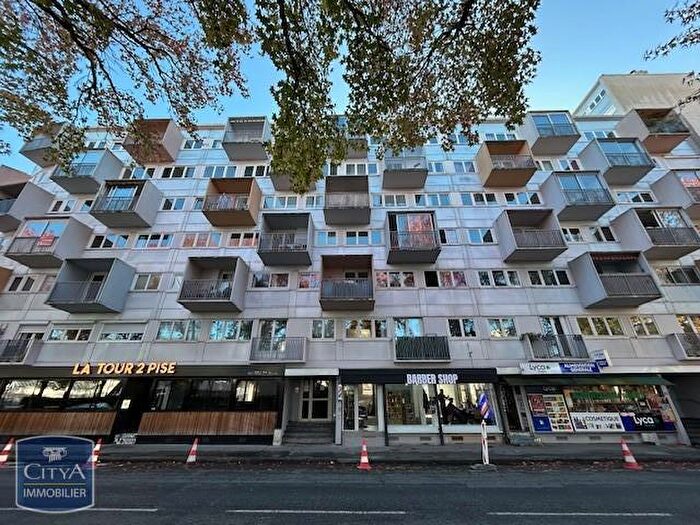 Appartement à vendre - Pau, Centre-ville - 3 pièces - 2 chambres