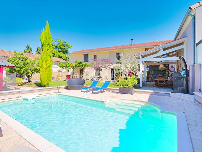 Maison à vendre - Jons - 7 pièces - 4 chambres