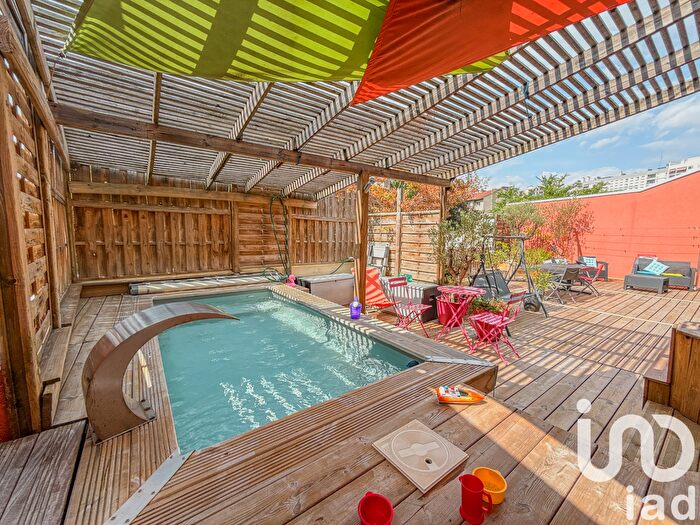 Maison à vendre - Firminy, Centre-ville - 6 pièces - 4 chambres