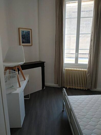 Appartement à louer - Bordeaux - 6 pièces - 1 chambre