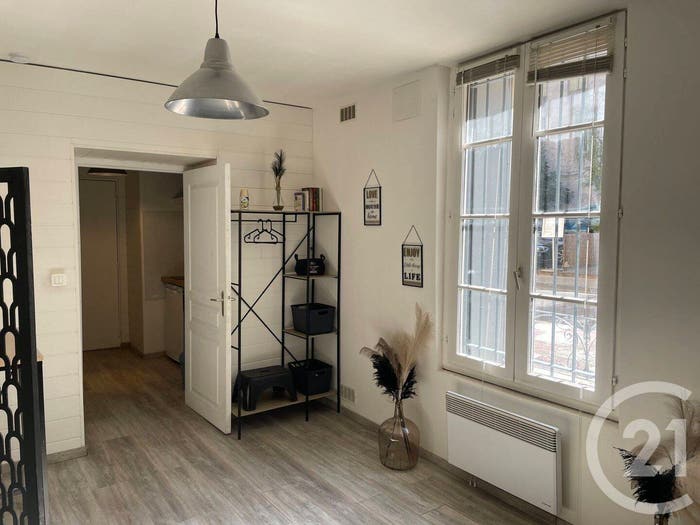 Appartement 1 pièce à Pézenas, à louer
