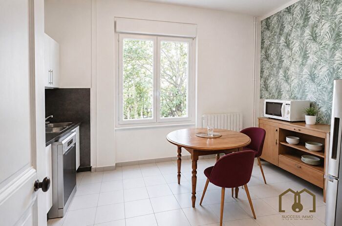 Maison 4 pièces à vendre - Lyon 8ème, Grand Trou, Moulin à vent, Petite Guille