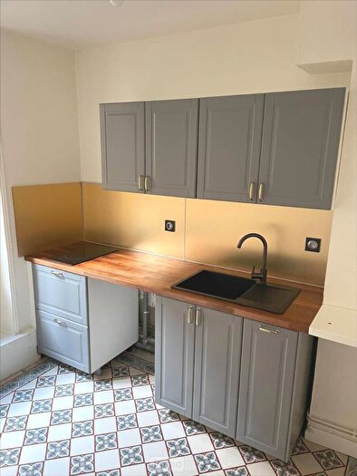 Appartement à louer - Barbâtre-Saint Remy-Verrerie, Reims - 2 pièces - 1 chambre