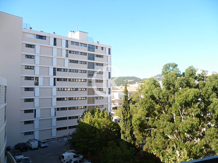 Appartement 3 pièces à louer à Hyères, Centre-ville