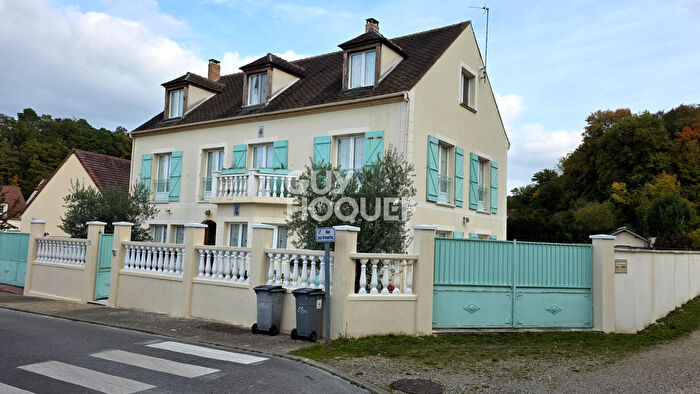 Maison à vendre - Verneuil-en-Halatte - 12 pièces - 9 chambres