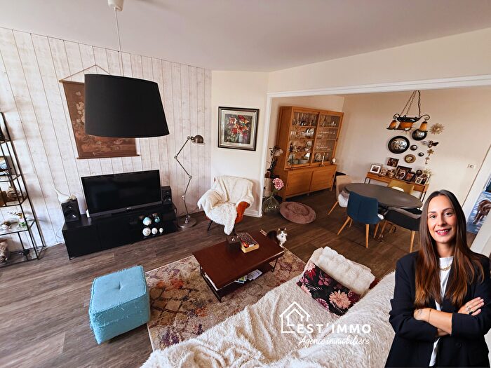 Maison à vendre - Dombasle-sur-Meurthe - 5 pièces - 3 chambres