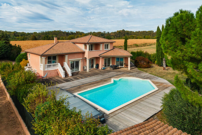 Cailloux-sur-Fontaines - Maison 8 pièces à vendre