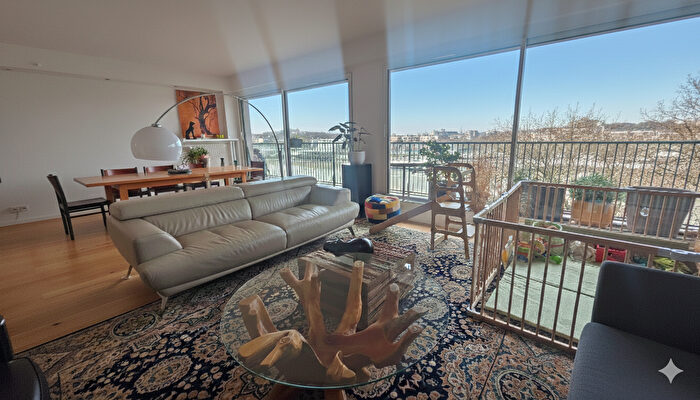 Appartement à vendre - Paris e , Porte de Saint-Cloud, Auteuil-Sud - 5 pièces - 3 chambres