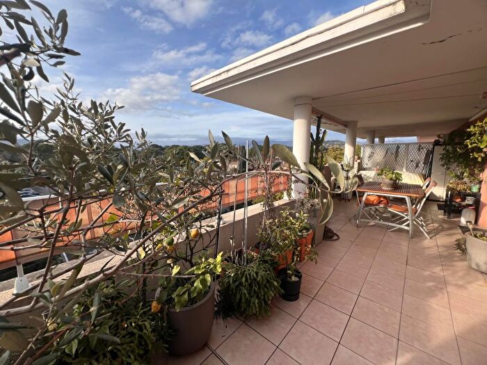 Appartement à vendre - Le Cannet, Aubarède - 3 pièces - 2 chambres