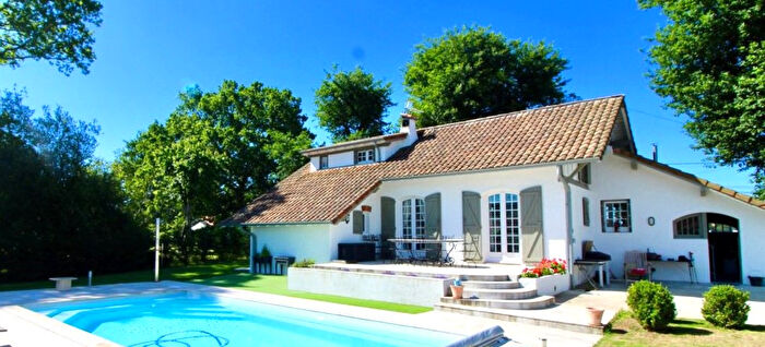 Maison à vendre - Saint-Vincent-de-Tyrosse - 6 pièces - 4 chambres