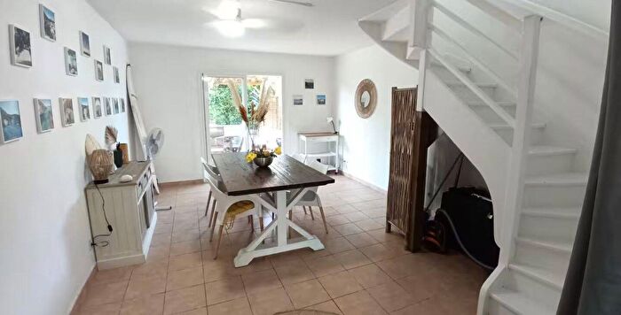 Appartement à louer - Le Gosier - 4 pièces - 3 chambres