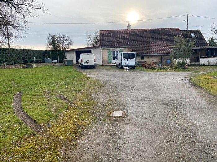 Maison à vendre - Paulnay - 4 pièces - 3 chambres