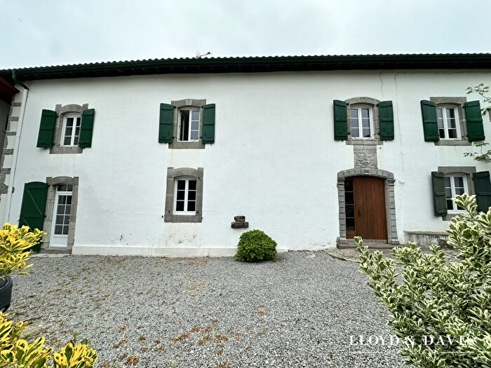 Ostabat-Asme : Maison 7 pièces à vendre