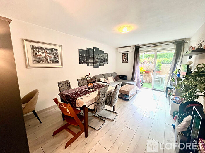 Appartement à vendre - Gattières - 3 pièces - 2 chambres