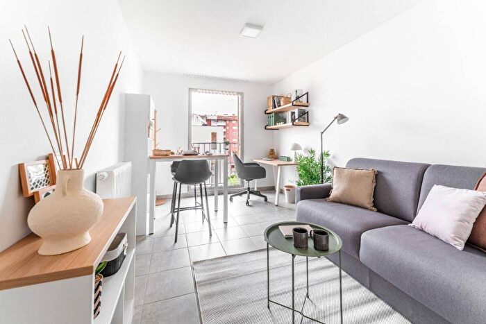 Appartement 1 pièce à Encagnane, Aix-en-Provence, à louer
