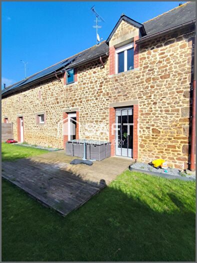 Maison à vendre - Saint-Hilaire-du-Maine - 5 pièces - 4 chambres